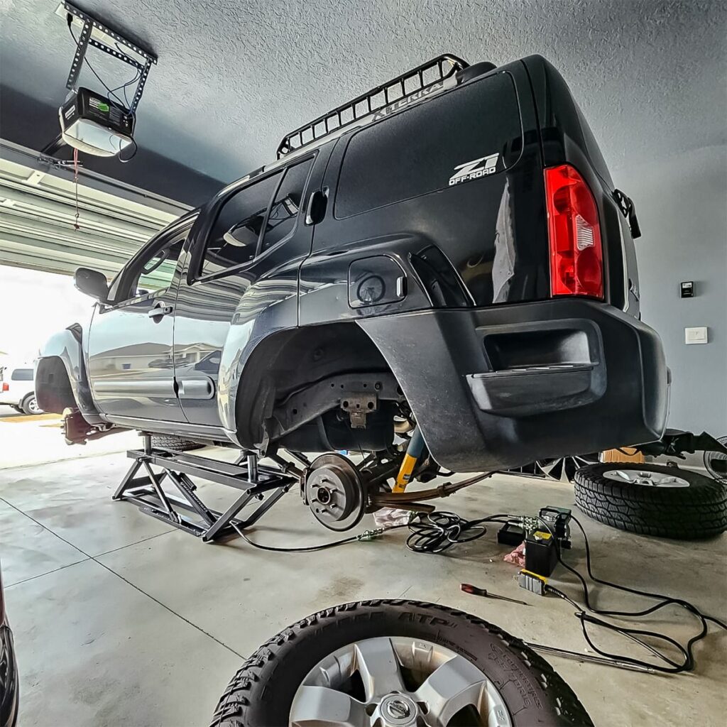 QuickJack Ute and SUV Storable Lift 7000TL - Genesis Equipment